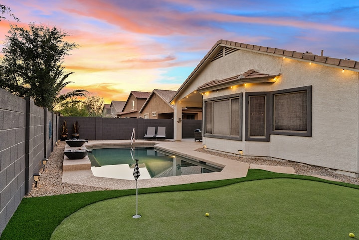 Sunny Poolside Golf Haven 4-bed 2-bath Heated Pool - Queen Creek