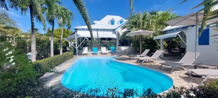 Villa & Piscine Le Diamant Bleu 2 à 15 Personnes - Guadeloupe