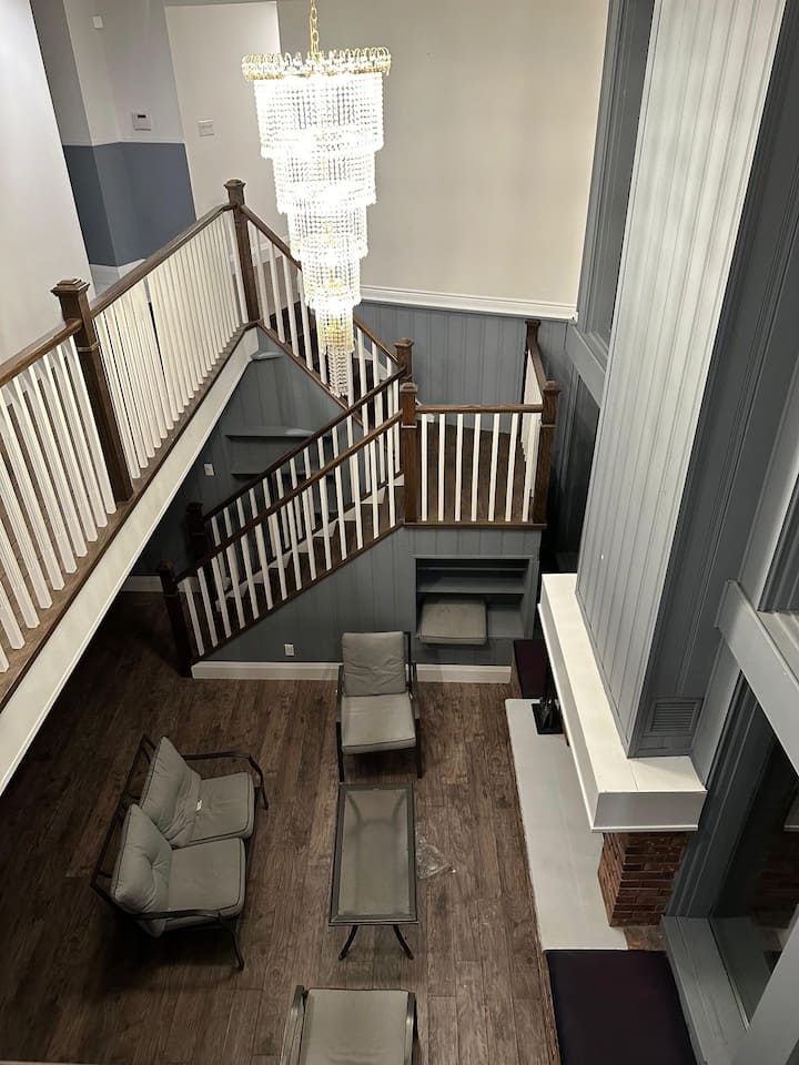 Beautiful Spacious House - Ajax