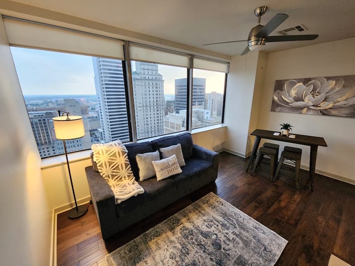 Farmhouse 1br | World Cup | Parking Included - State Thomas - Dallas