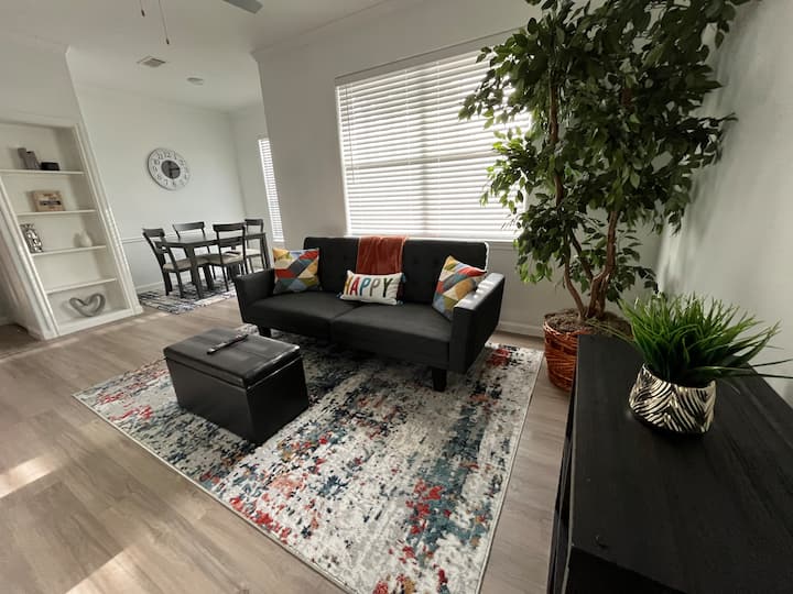 Hidden Gem / Free Parking / Fast Wi-fi / City Ctr - Spring, TX