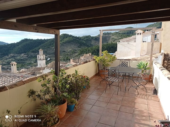 Casaroc - A Mountain Retreat. - Benimantell