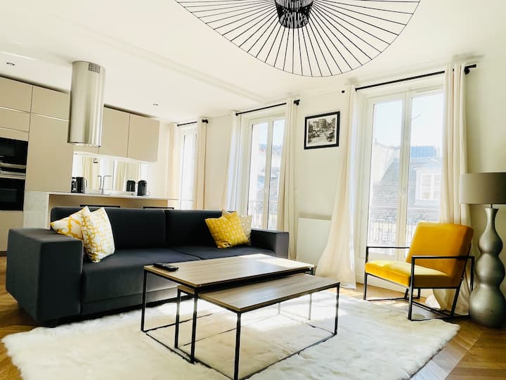 Superbe Appartement De Standing Moderne Et Rénové - Paris