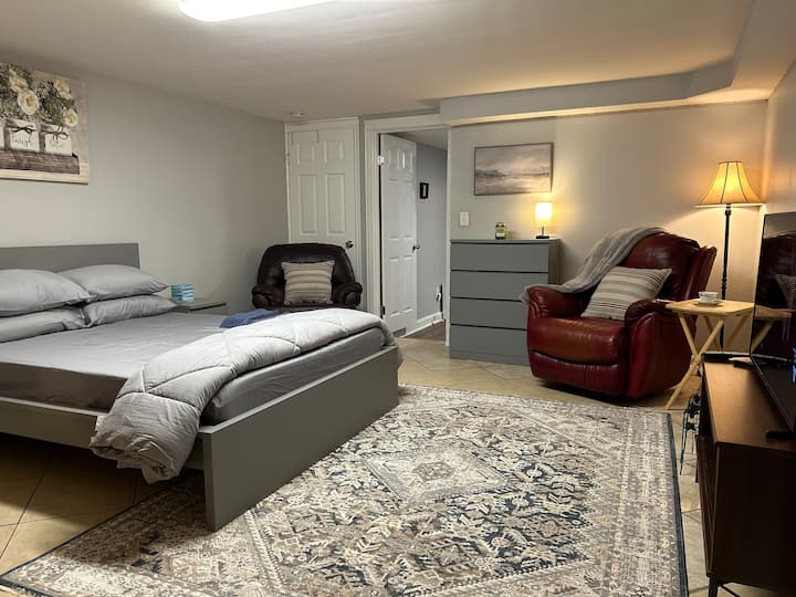 Cozy 1 Bedroom Apt By Johns Hopkins Bayview - Baltimore, MD