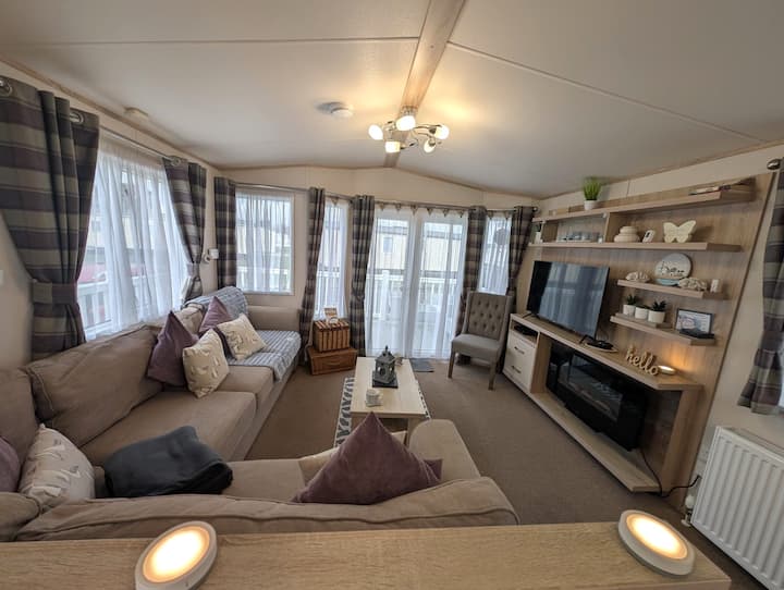 2br Spacious Family Beach Retreat - Dogs Welcome - Mudeford