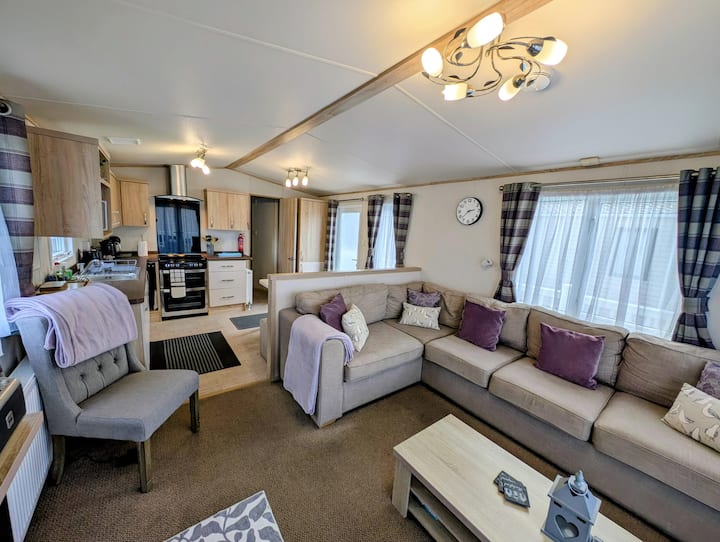2br Spacious Family Beach Retreat - Dogs Welcome - Mudeford