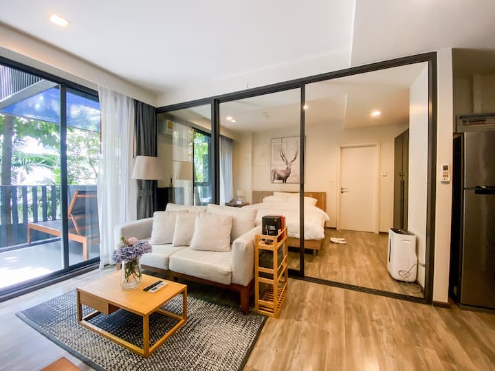 Renovated 45sqm Room./bathtub/55"smarttv/pool/gym - Patong Beach