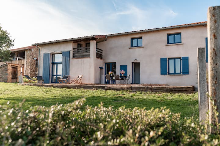 Gîte Bleu - Niché En Pleine Campagne - France