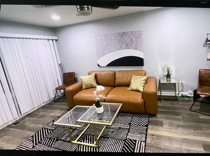 Modern Cicero Apartment - Chicago, IL