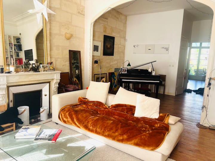 Belle Demeure Avec Pierre Apparente Et Jardin - Bordeaux