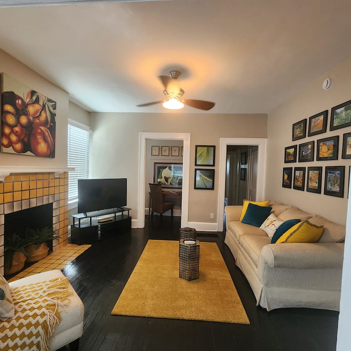 St Pete's "Melrose Place" - Convenient & Spacious - Saint Petersburg, FL