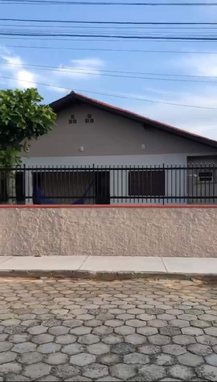 Navegantes Casa De Praia Próximo Ao Beto Carreiro - Navegantes
