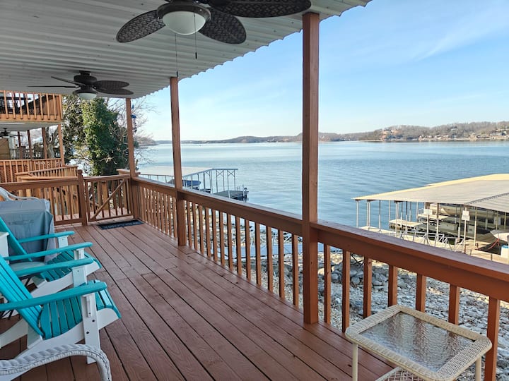 Romantic Lakeshore Retreat - Close To The Lake! - Lake Ozark, MO