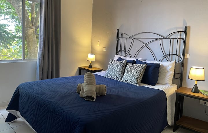 In The Heart Of San Salvador - San Salvador