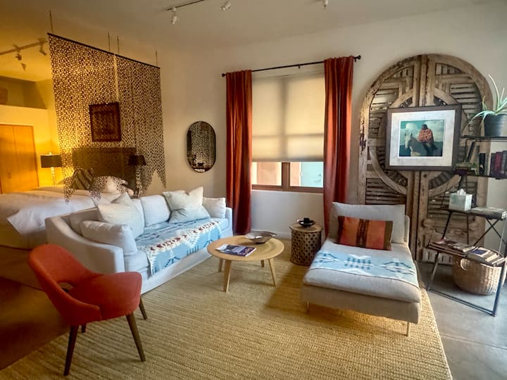 Spacious Design Loft/railyard Distr; Soaking Tub - Santa Fe, NM