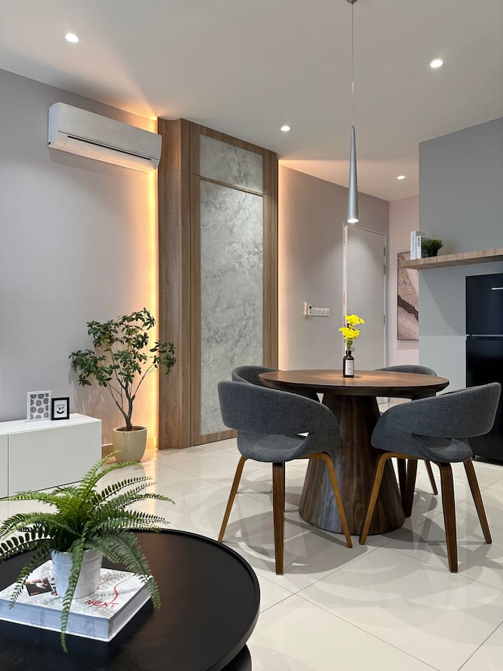 Twin Galaxy Family City Highview For 10pax By Mwm - Johor Bahru