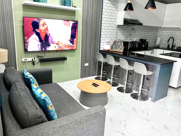 Modern 2br Bungalow Near Mandalagan And Airport - Bacolod