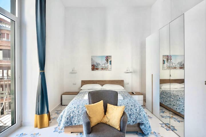 Casa Vacanza Da Enza A Toledo Con Balcone - Nápoles