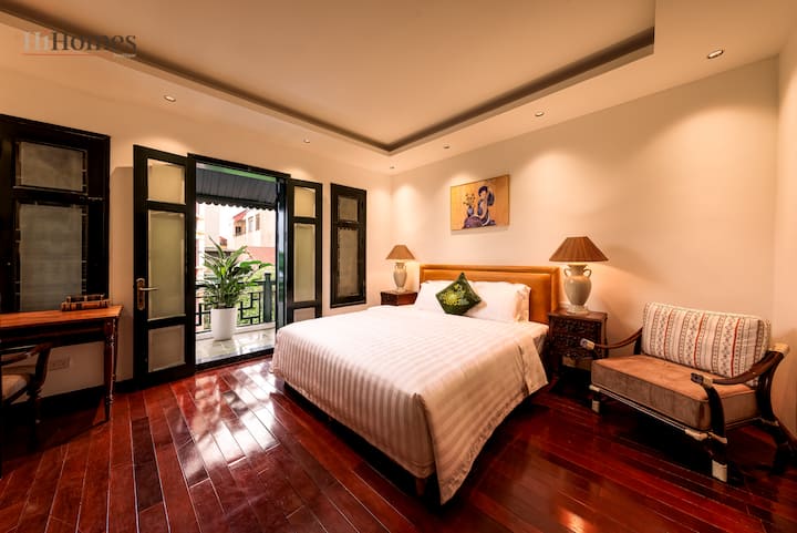 1' To Hoan Kiem Lake |The Quarter House | 4 Beds - Hanoi
