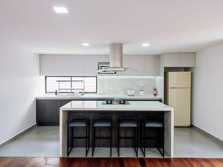 Departamento Nuevo Cerca De Todo - Cuenca