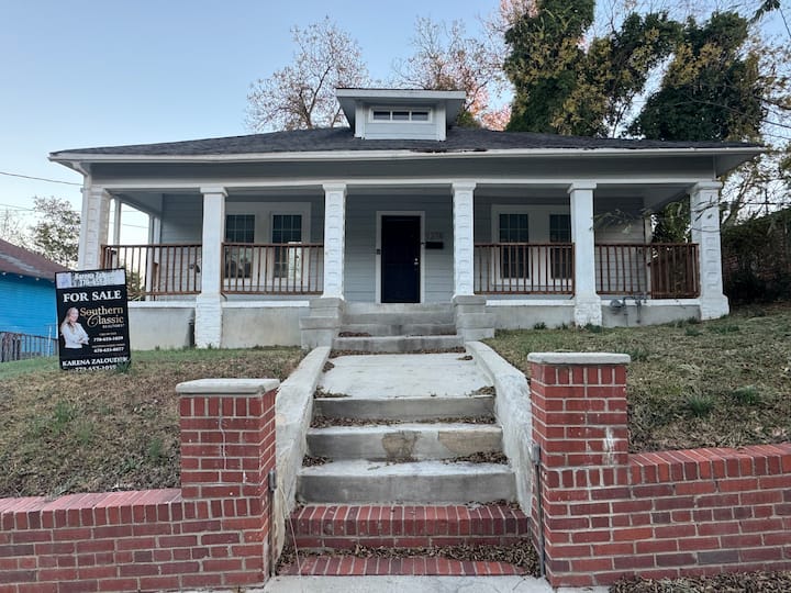 Sleeps 10 Guests. 5 Bathrooms, 5 Queen Sized Beds! - Macon, GA