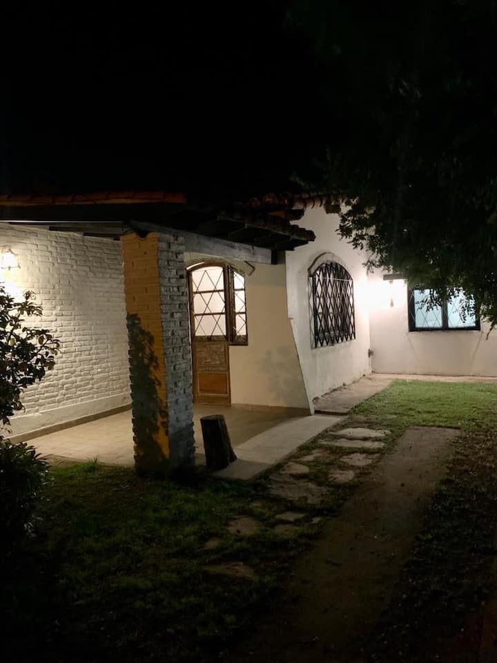 Chalet A 1 Cuadra De La Laguna! - Chascomús
