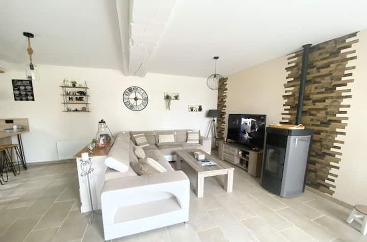 Maison Cosy Calme, Avec Parking, Tout Confort - Yonne