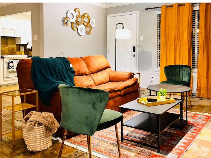 Cozy Montrose Townhome Walkable Area - Fourth Ward - Houston