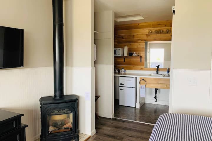 Deluxe Studio At Boardwalk Cottages, Free Parking - Long Beach, WA
