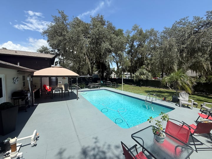 Private Apartment | Pool & Outdoor Kitchen - Riverview, FL
