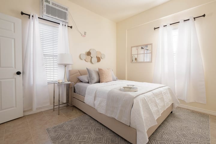 Back House Oasis: Quiet & Roomy - Amarillo