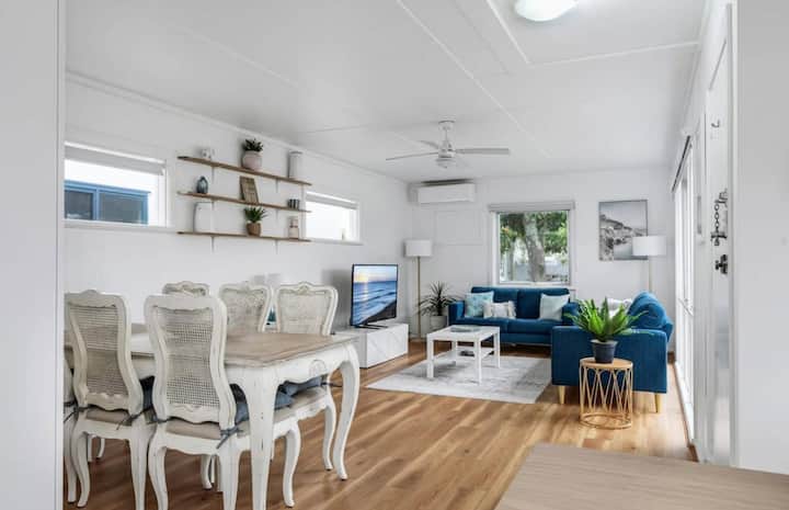 Sal’s Coastal Cottage - 베이트먼스 베이