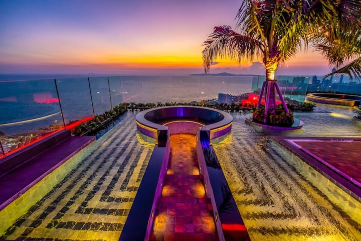 The Riviera Ocean Drive
Seaview, 1-bedroom - 45m2 - Pattaya