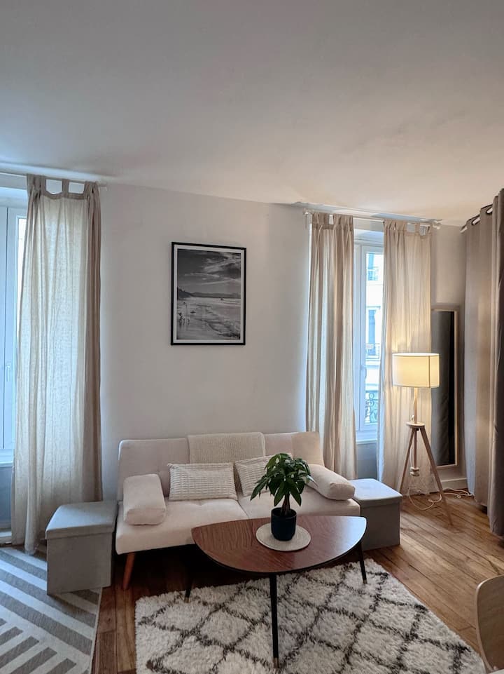 Montmartre Cosy Apt - 파리