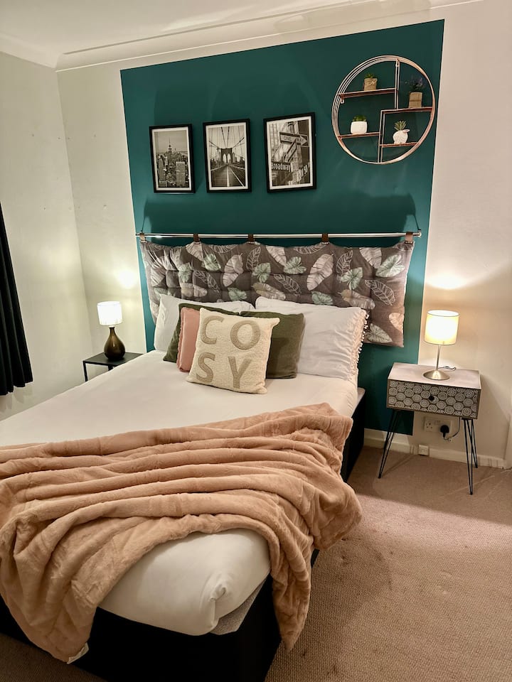 Cosy 4 Bedroom In Birmingham - Solihull