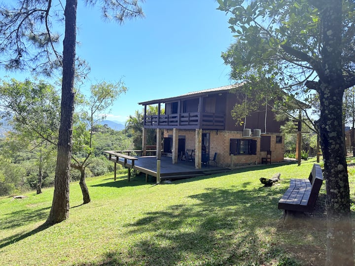 Casa Rústica Com Piscina E Vista Na Silveira - Garopaba
