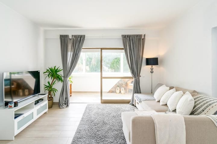 Bright & Relaxing Retreat Near Vilamoura Marina - Quarteira