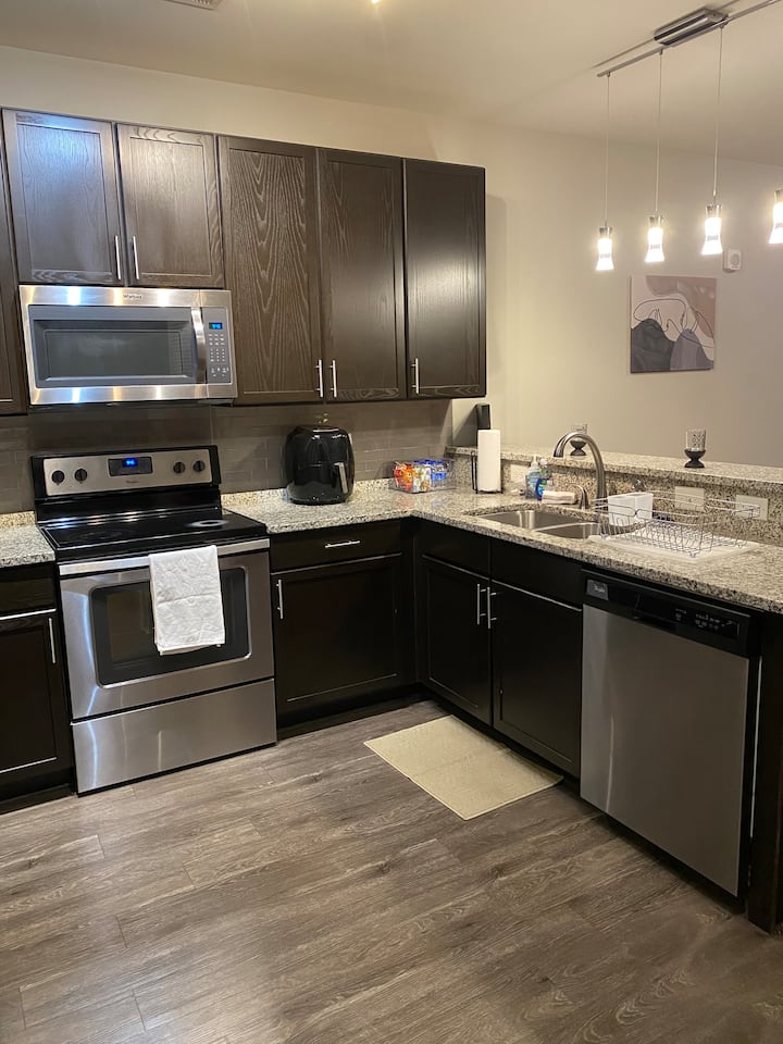Downtown| Spacious Bham Loft W/ Convenient Parking - Birmingham, AL