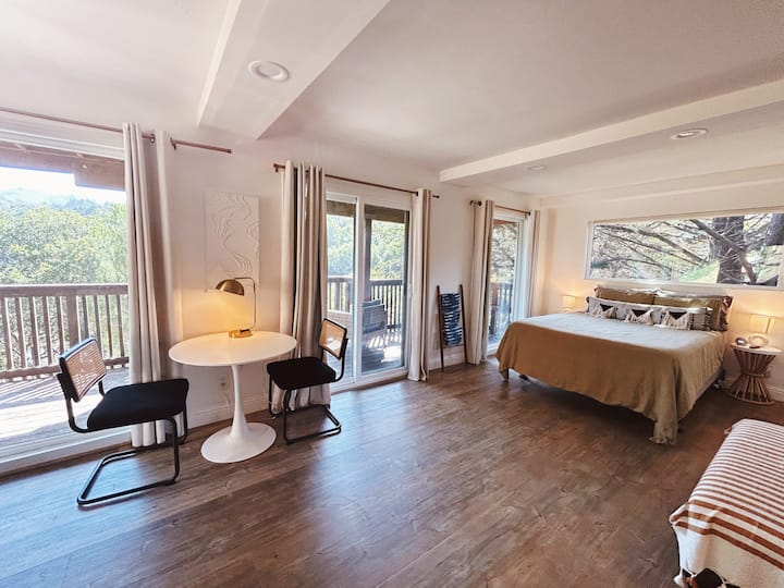 Sausalito Sanctuary • Serene With Headland Views - Tiburon