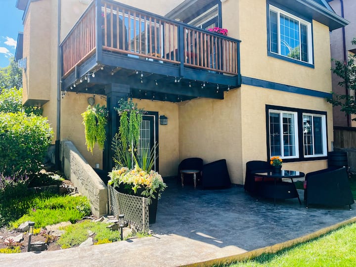 Bright And Beautiful Garden Walk-out Suite. - Calgary