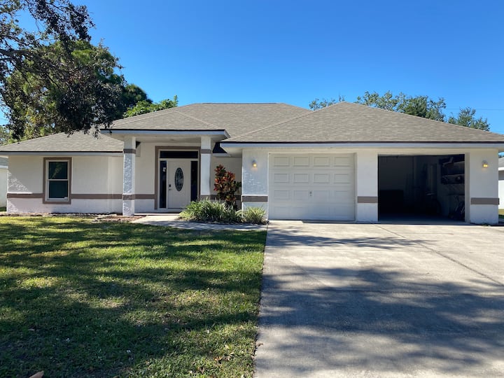 Sarasota Vacation Home Vr24-00189 - Sarasota, FL