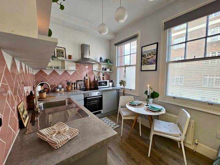 Art-deco Flat In West Kensington Mansion - Earls Court