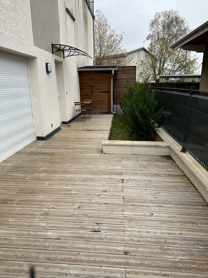 Joli Studio Avec Terrasse 06 - Annecy-le-Vieux