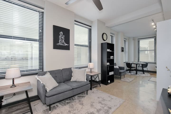 Luxury Loft Downtown - Mobile, AL