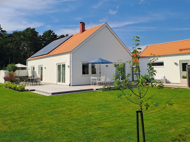 Nybyggd Villa Nära Hav Och Golf - Falkenberg