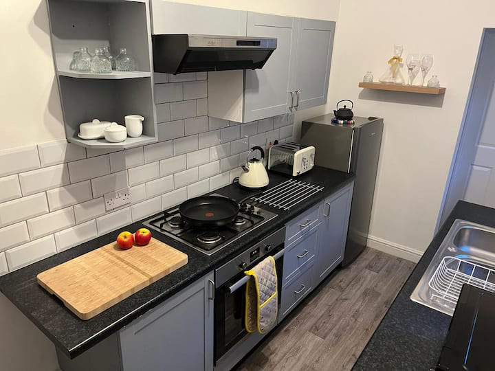 Builders Air Bnb - Newcastle-under-Lyme