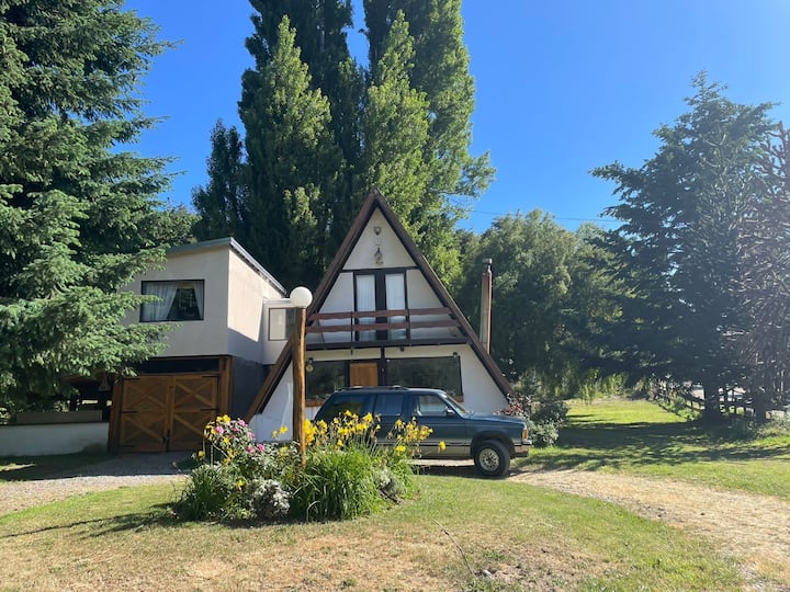 Casa Alpina En El Bosque - San Carlos de Bariloche