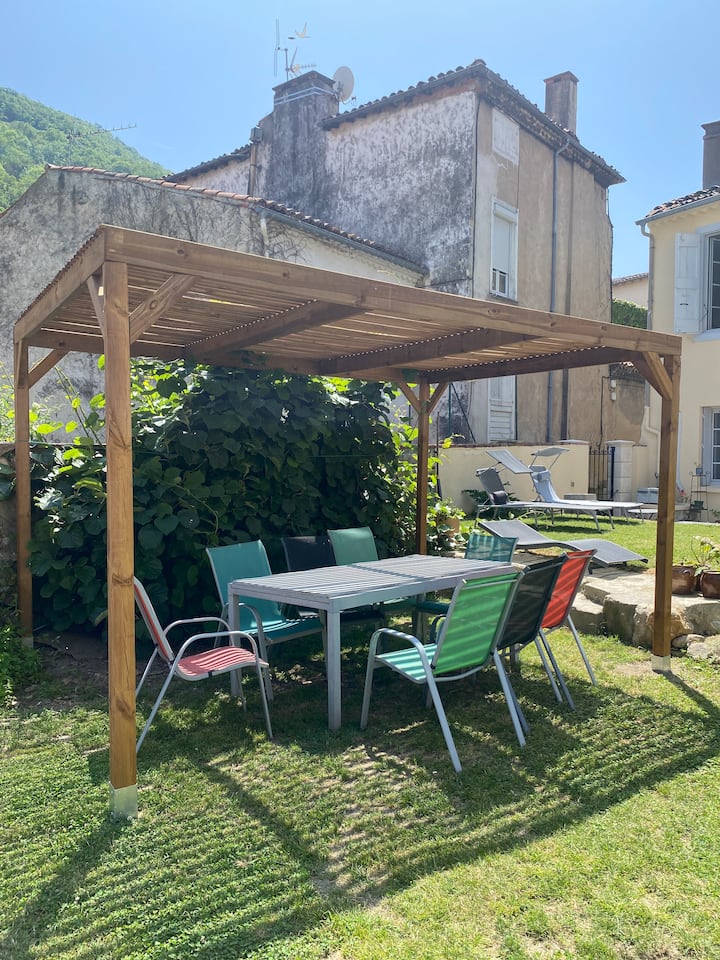 Duplex Climatisé Vue Sur Toit,  Parking + Jardin - Foix