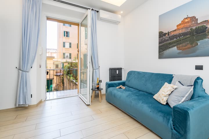 Colosseo 400mt Best Spot For Tourism And To Work - Rome