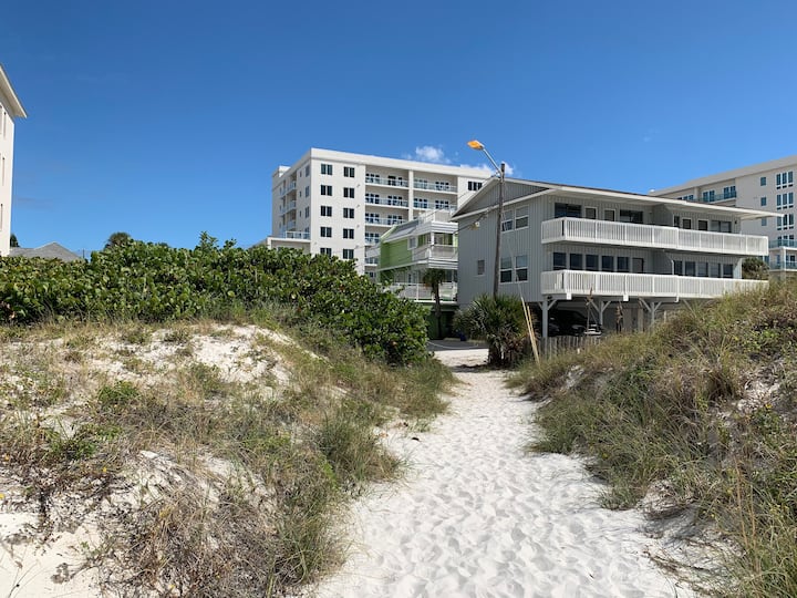 Seaside Cottage - Dunedin, FL